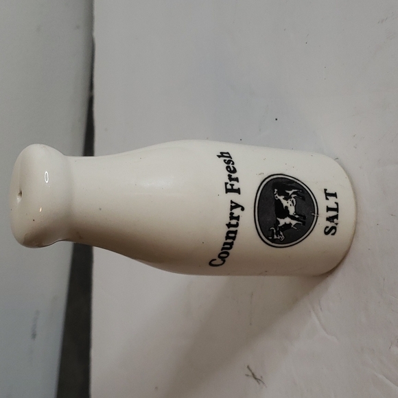 Kitchen | Country Fresh Salt Cow Salt Shaker Porcelain | Poshmark